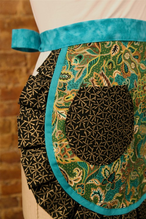 Ruffle | Thinking Threads